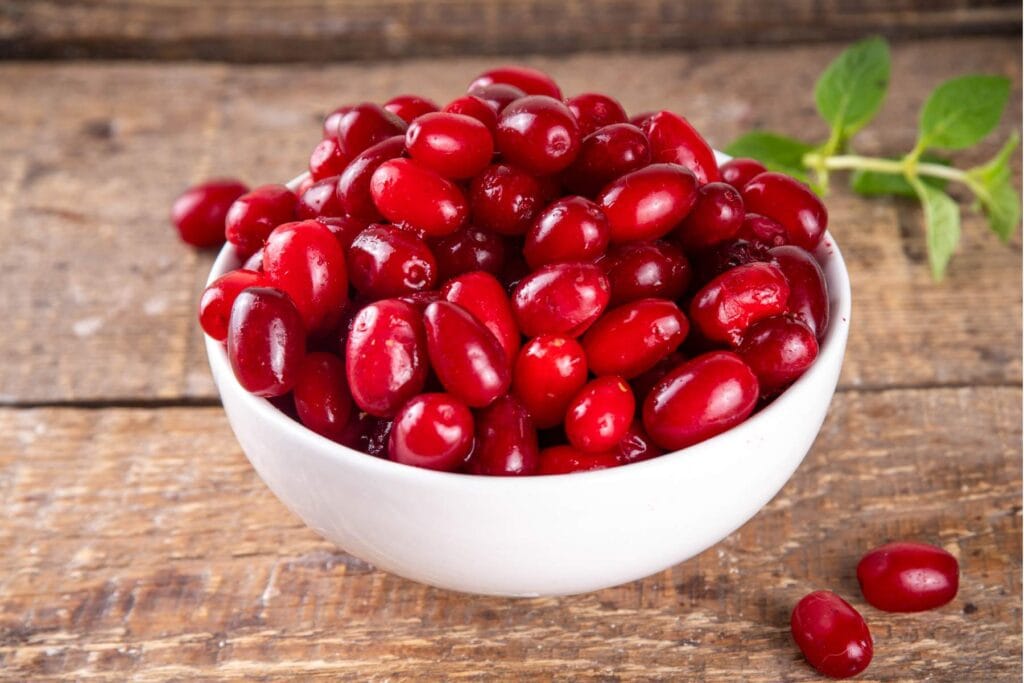 Owoce derenia jadalnego – dlaczego warto je spożywać?